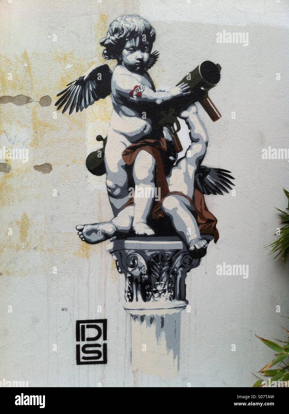 Angel graffiti hi-res stock photography and images - Alamy