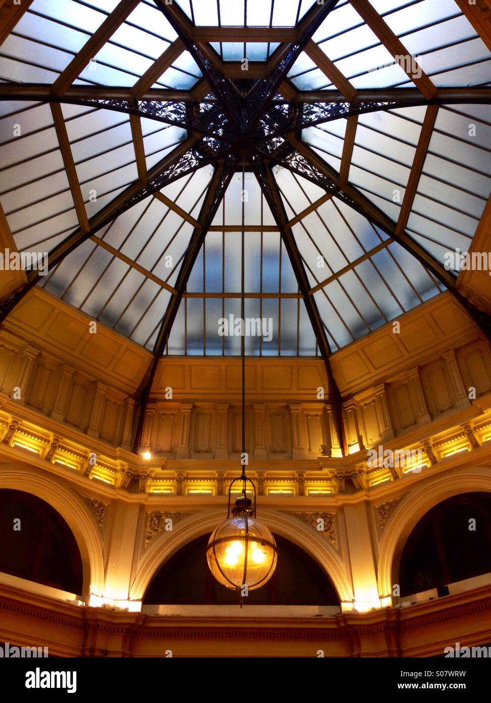 Block arcade dome hi-res stock photography and images - Alamy