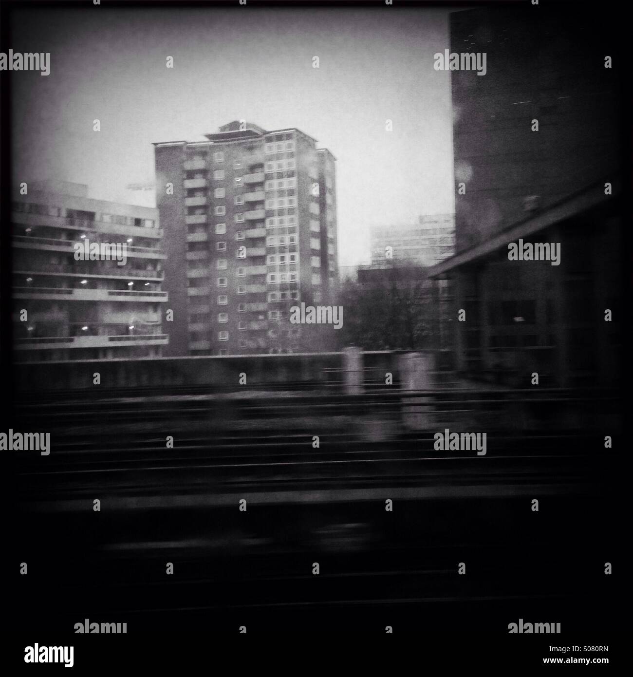 Tall tower block of flats hi-res stock photography and images - Alamy