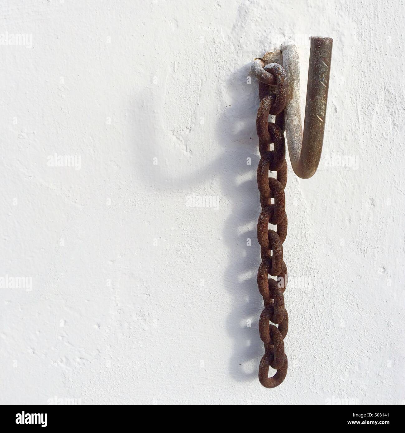 Hanging chain hi-res stock photography and images - Alamy