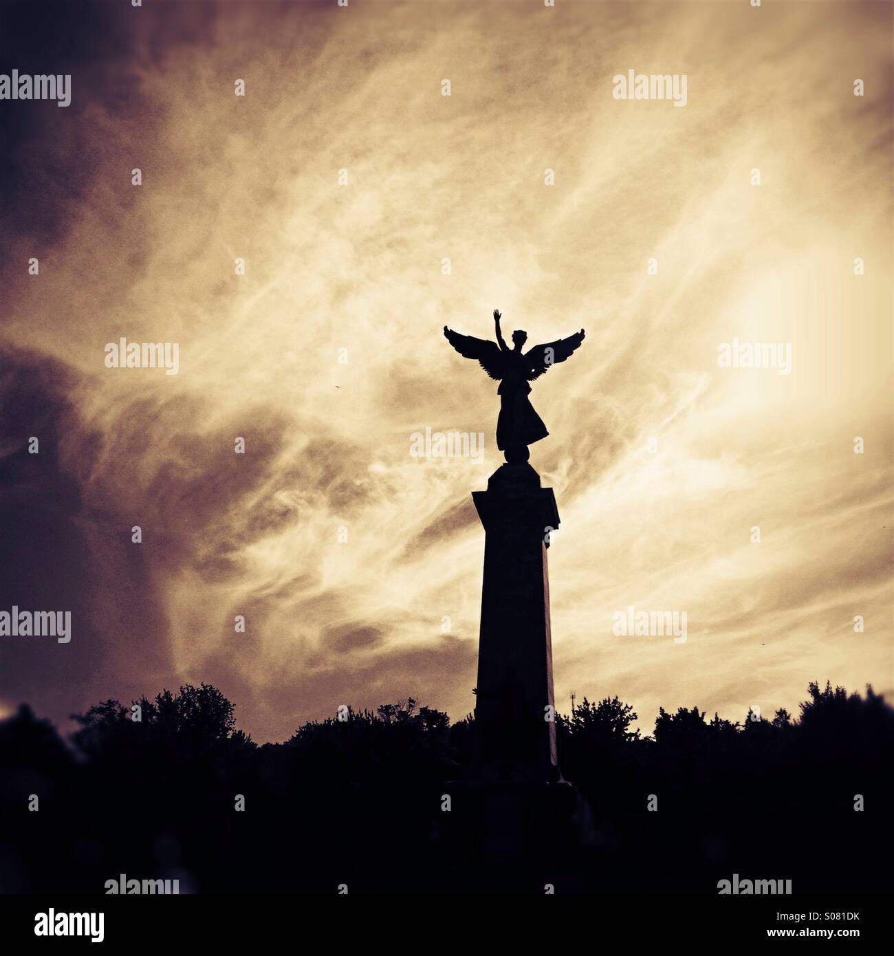 Montreal angel statue hi-res stock photography and images - Alamy