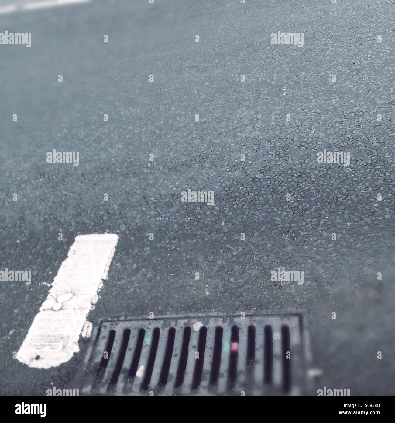 Floor drain white hi-res stock photography and images - Alamy