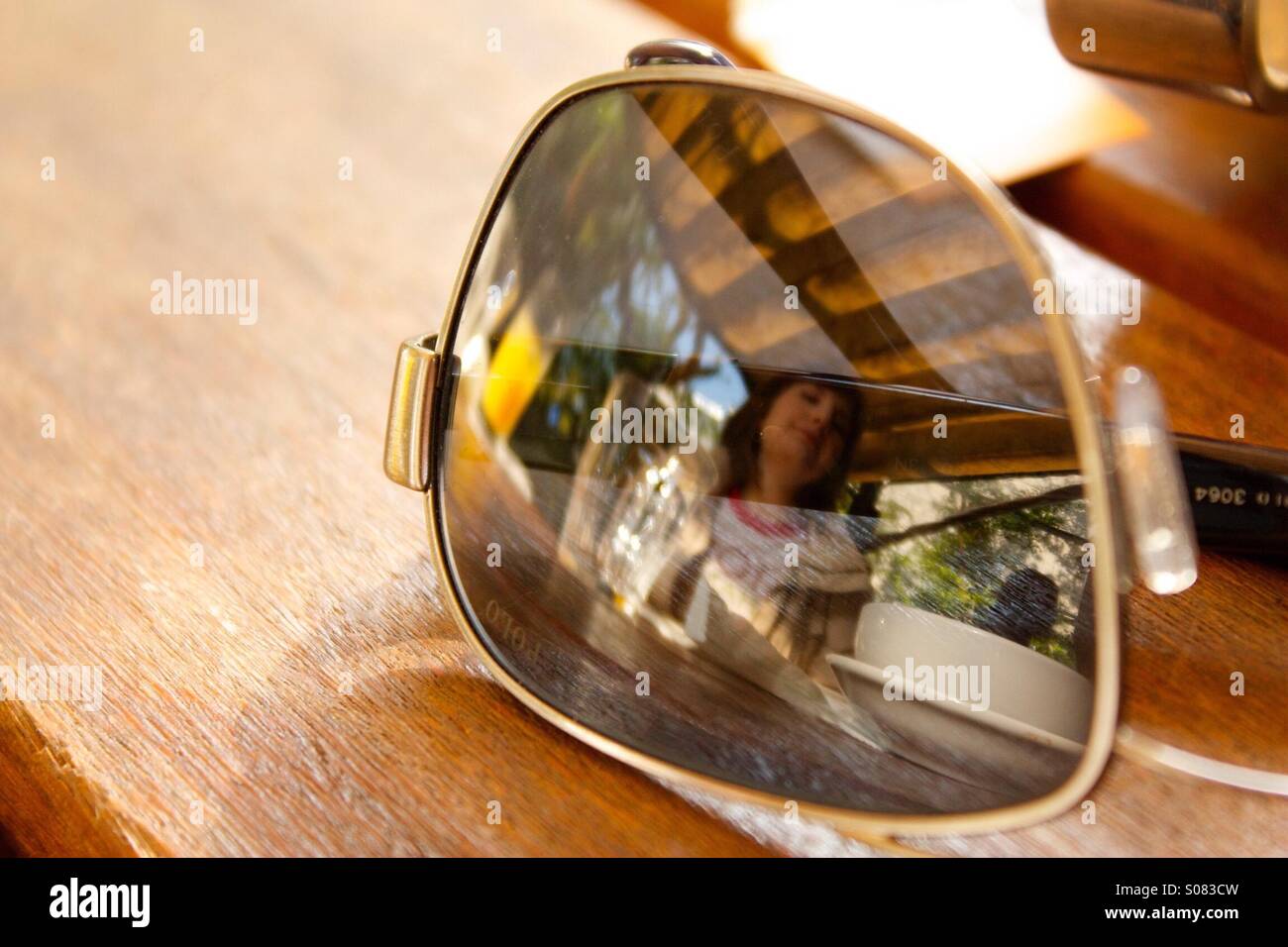 Reflections in glasses hi-res stock photography and images - Alamy