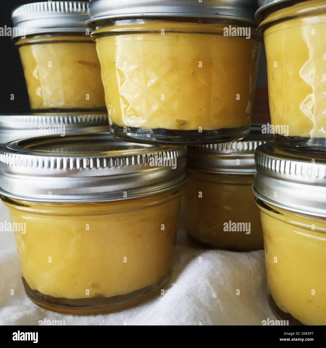 Lemon curd in canning jars Stock Photo - Alamy