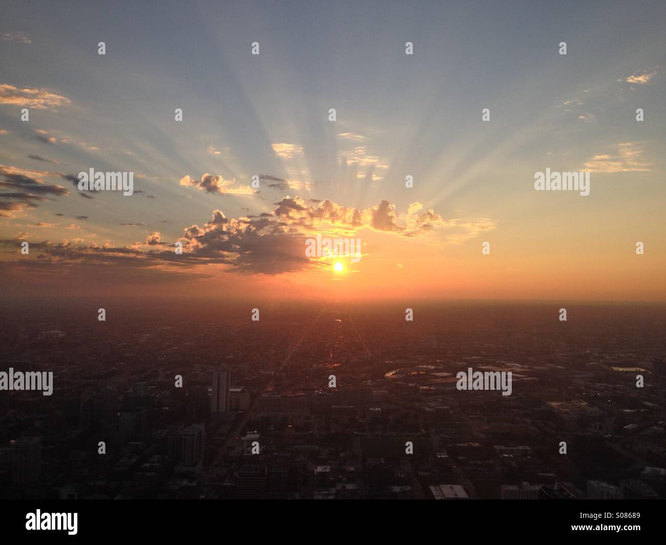 Chicago sunset hi-res stock photography and images - Alamy