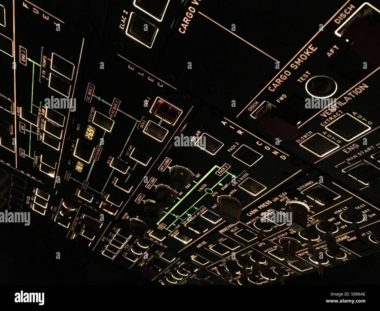 Cockpit at night hi-res stock photography and images - Alamy