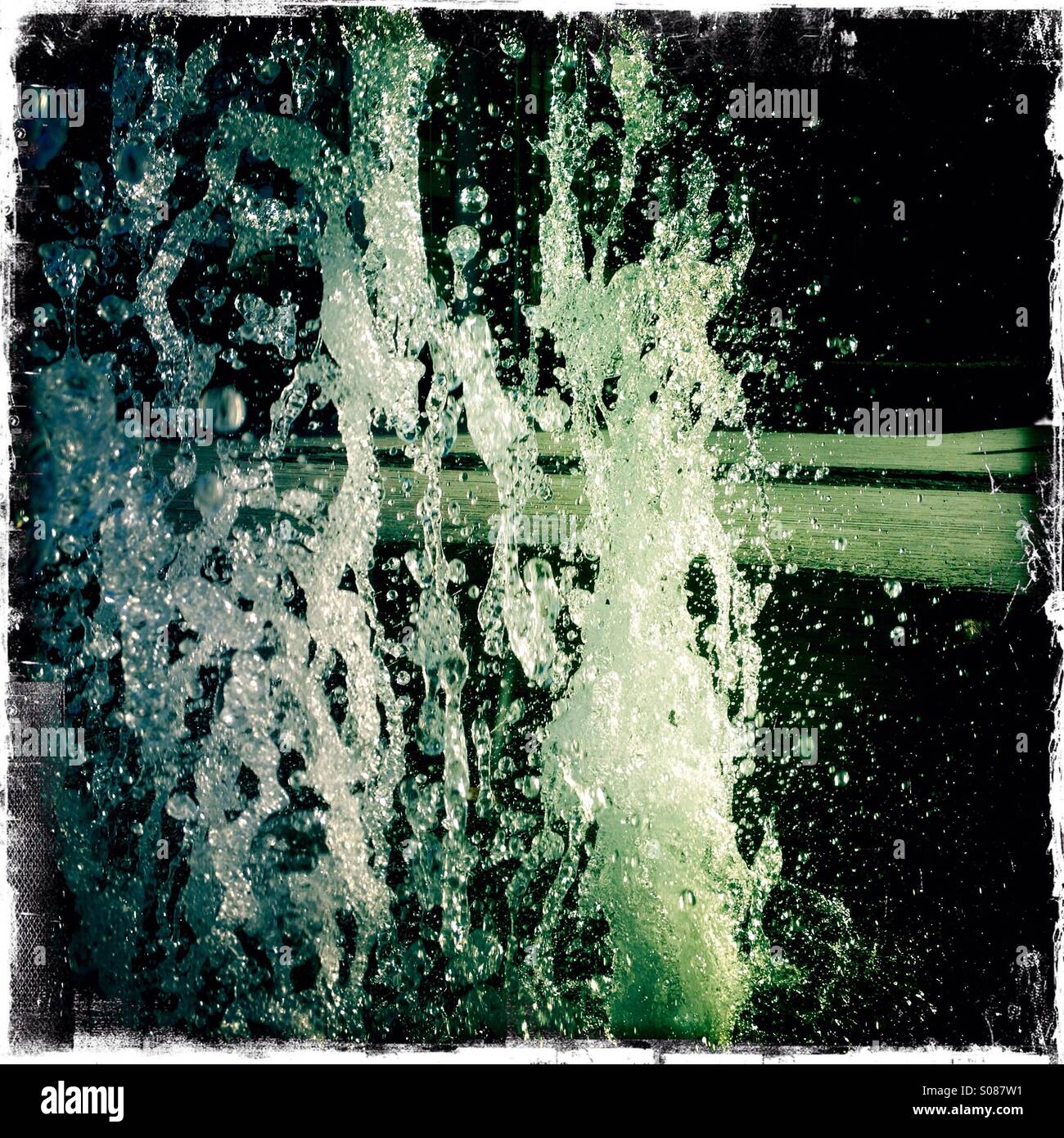 Fountain water splash hi-res stock photography and images - Alamy