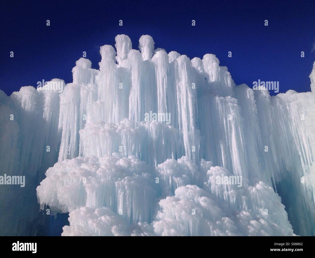 Ice carving hi-res stock photography and images - Alamy
