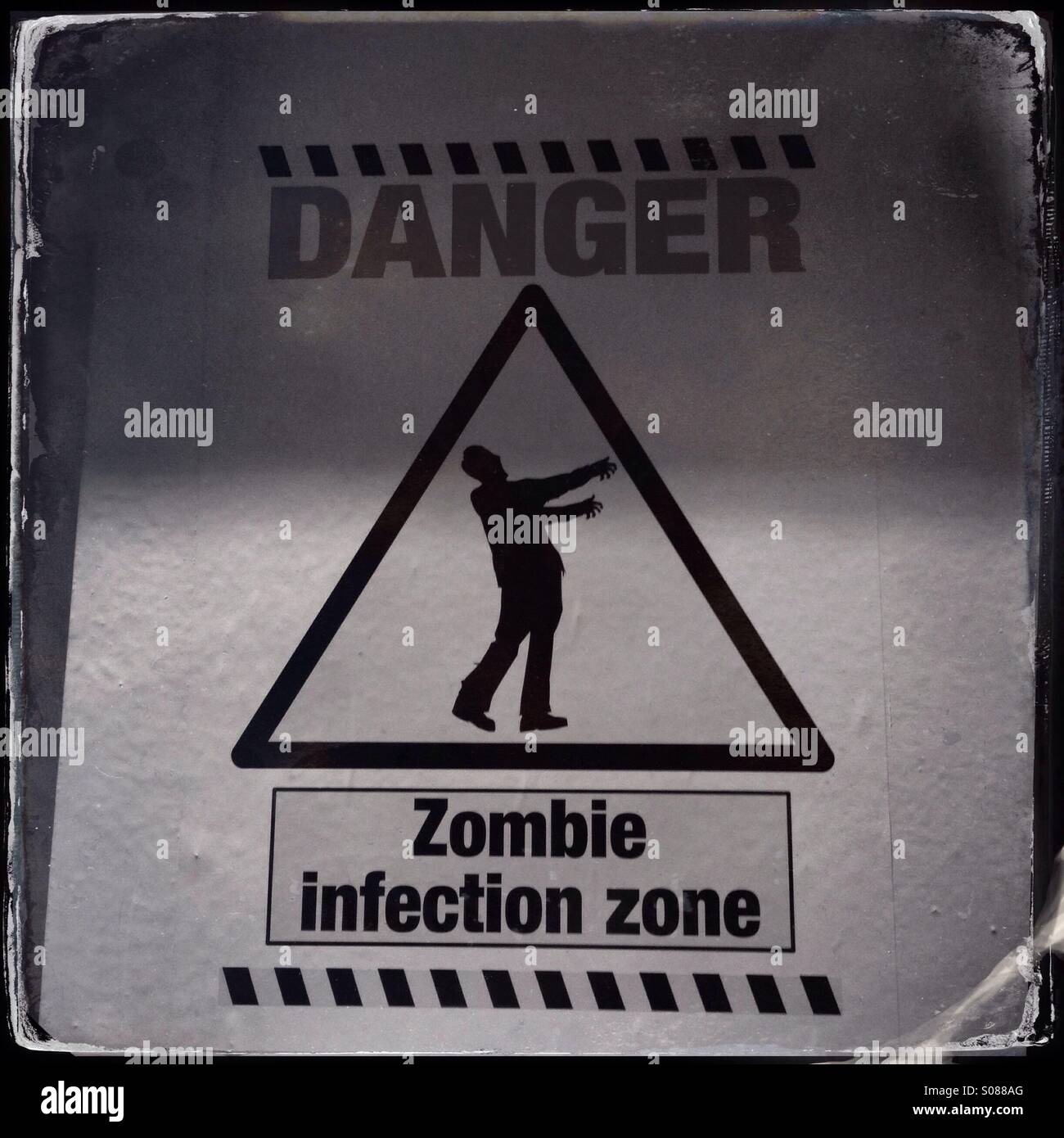 Funny Zombie Signs Wallpaper