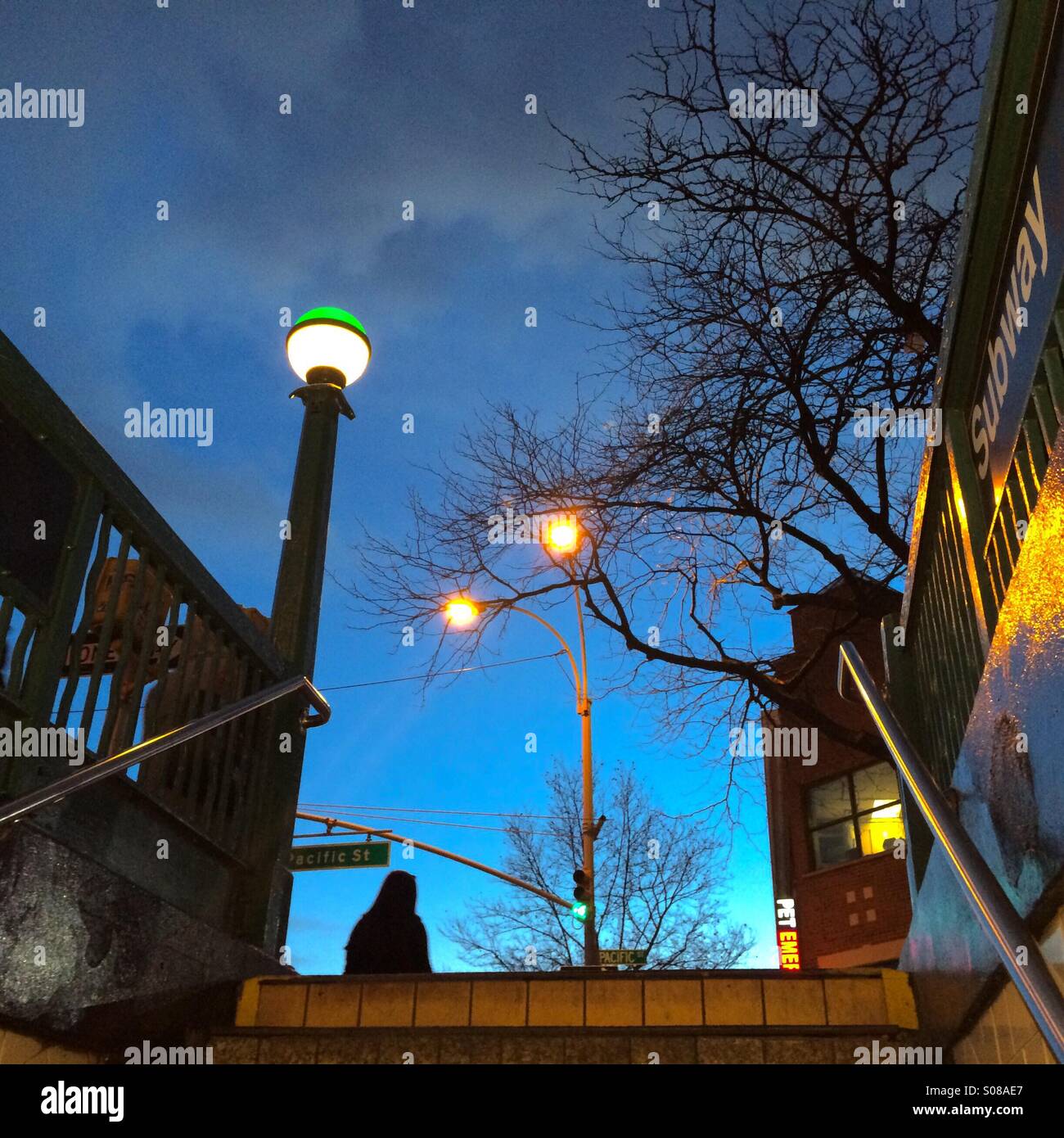 Brooklyn subway station hi-res stock photography and images - Alamy