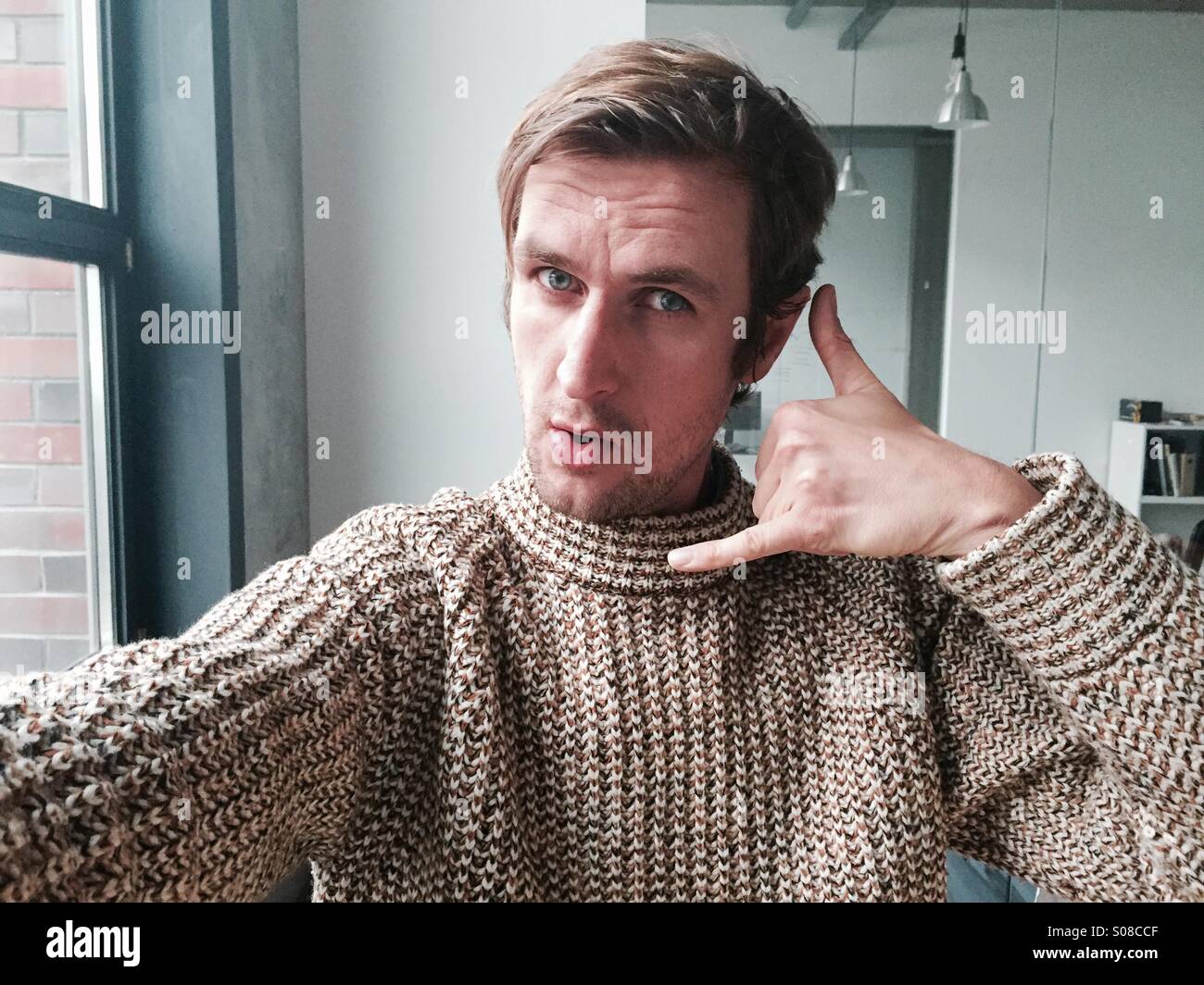 Please do not open window sign hi-res stock photography and images - Alamy