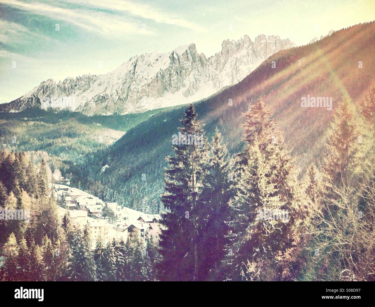 Sunshine over mountains hi-res stock photography and images - Alamy