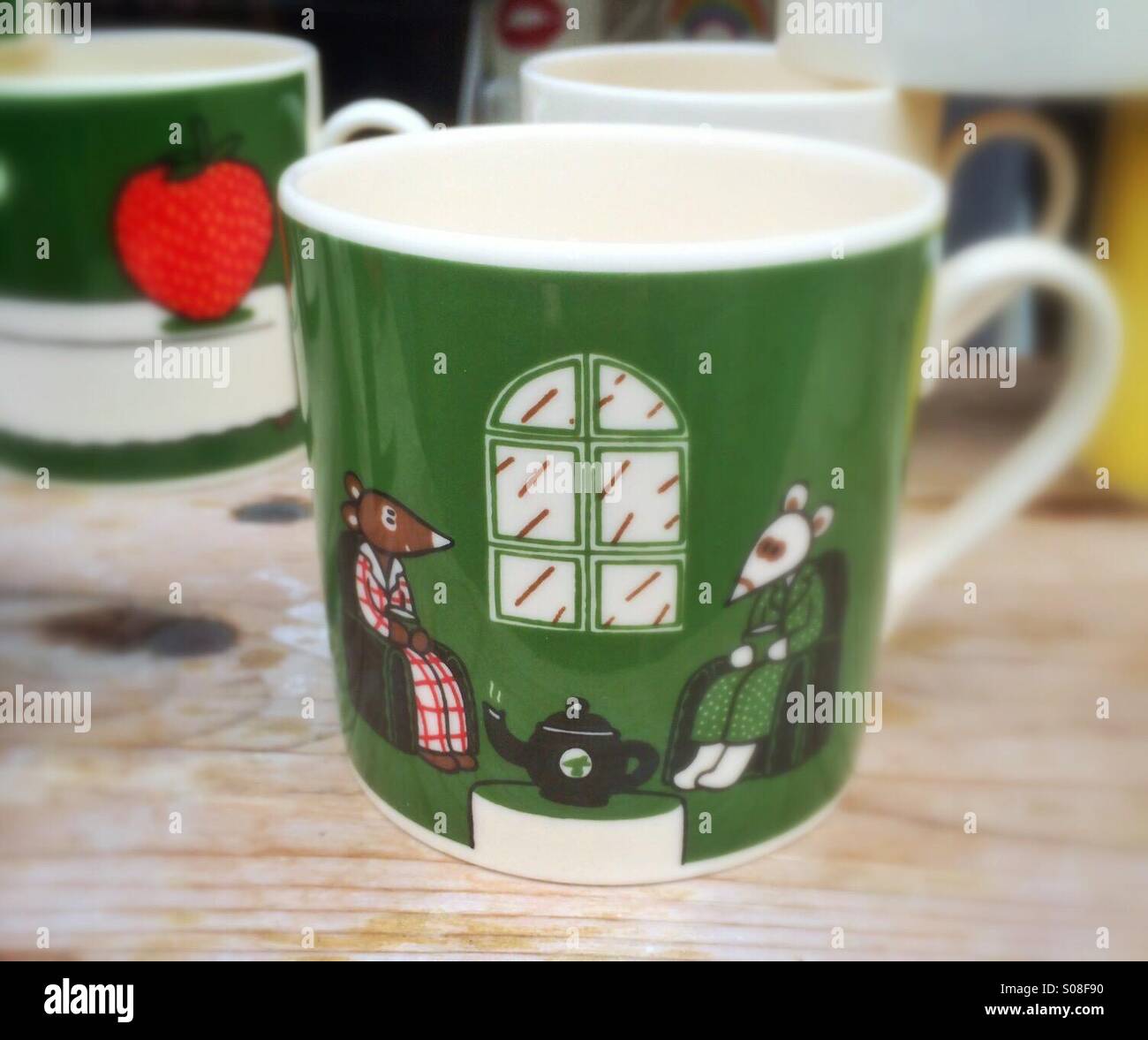 Mugs display hi-res stock photography and images - Alamy