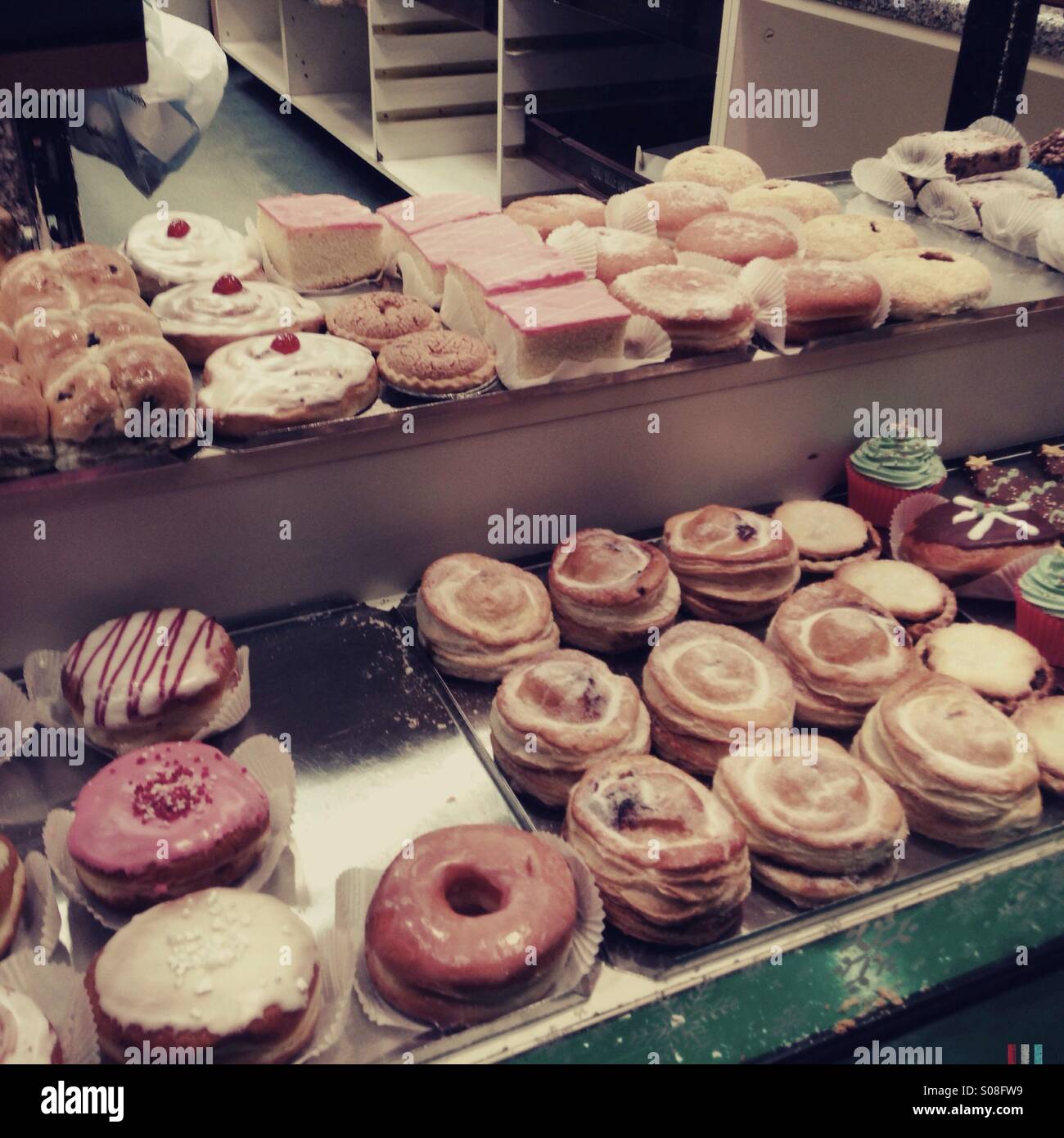 Bakery window display hi-res stock photography and images - Alamy
