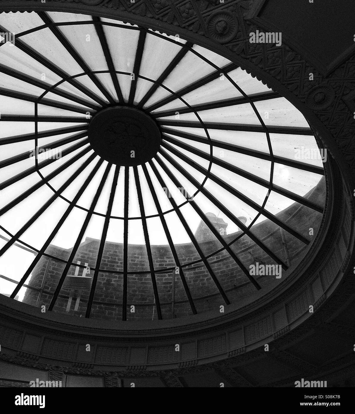 Circular dome hi-res stock photography and images - Alamy