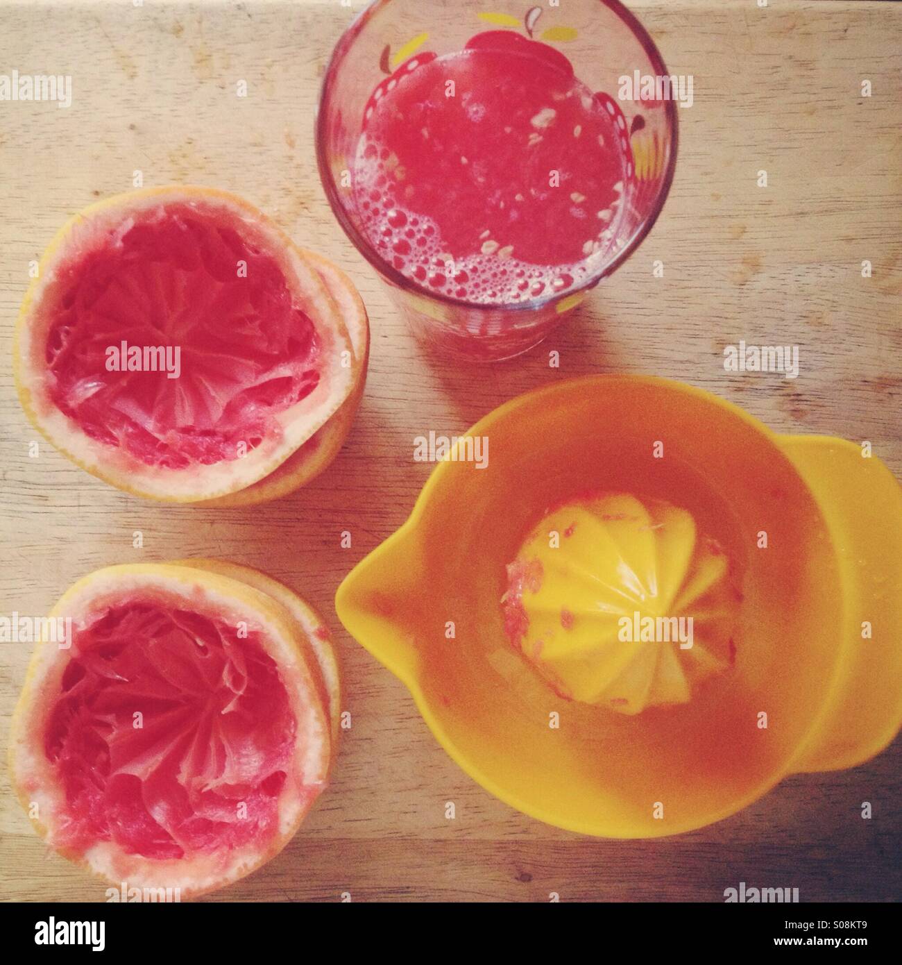 Freshly squeezed grapefruit Stock Photo - Alamy Freshly squeezed grapefruit Stock Photo - Alamy