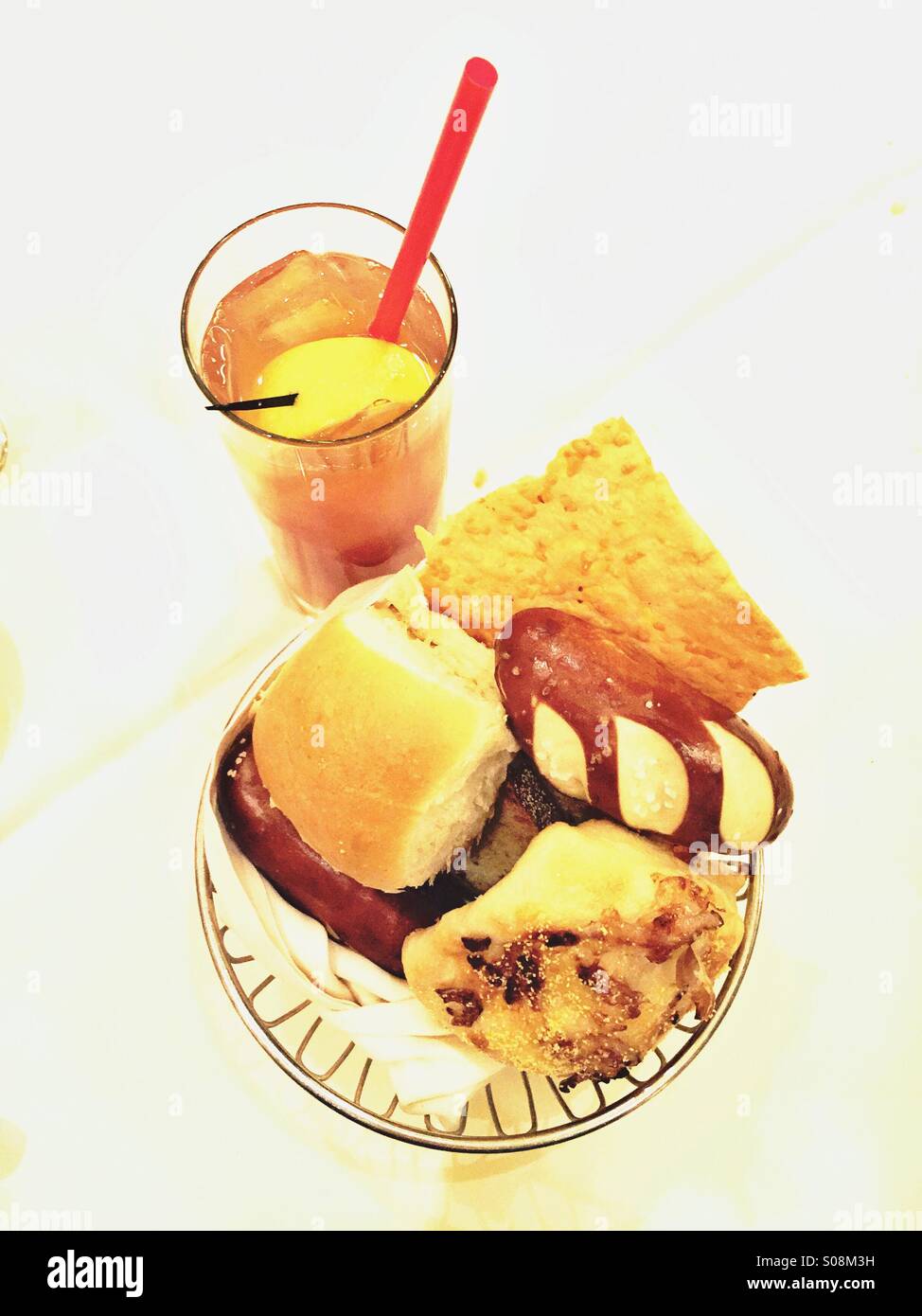 Tea basket hi-res stock photography and images - Alamy
