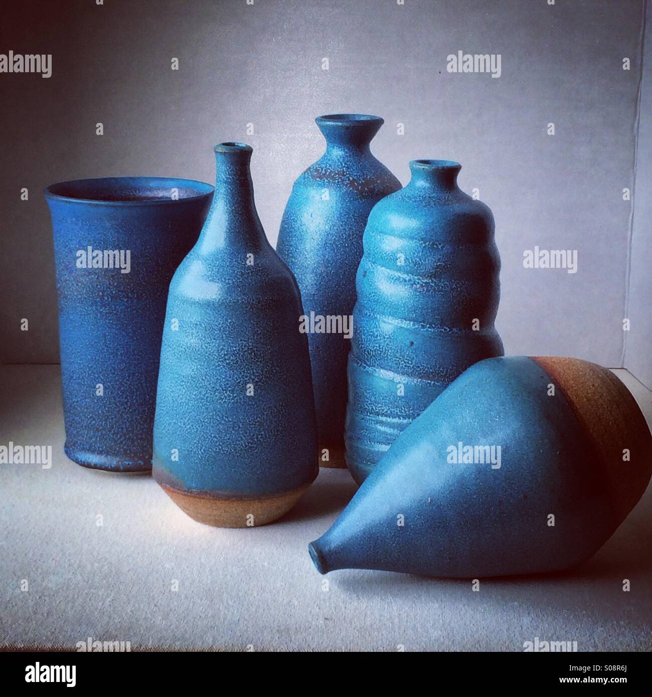 Collection of blue vases hi-res stock photography and images - Alamy