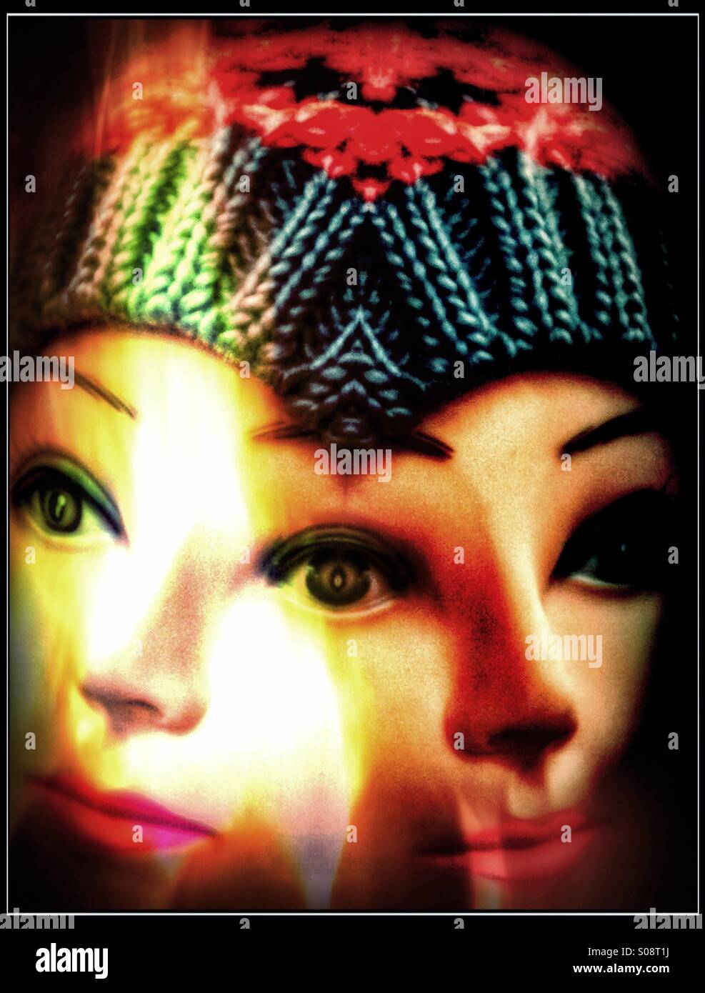 Double faced head hi-res stock photography and images - Alamy