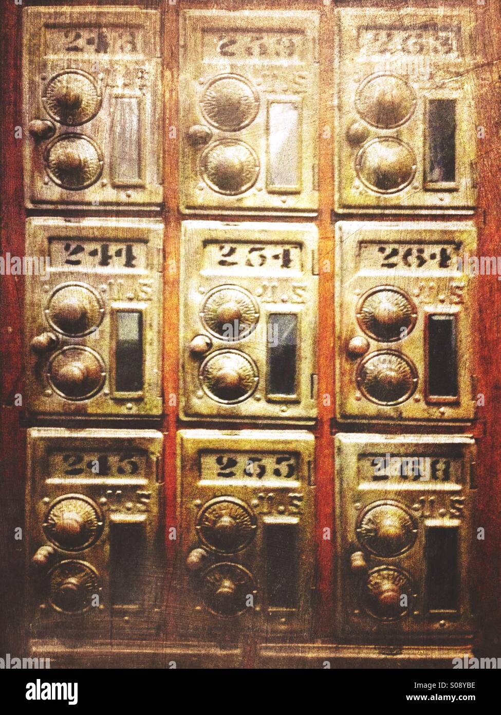 Old mailboxes hi-res stock photography and images - Alamy