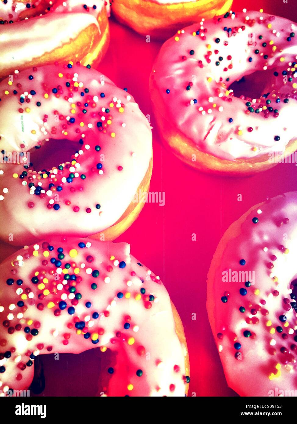 Pink donuts hi-res stock photography and images - Alamy
