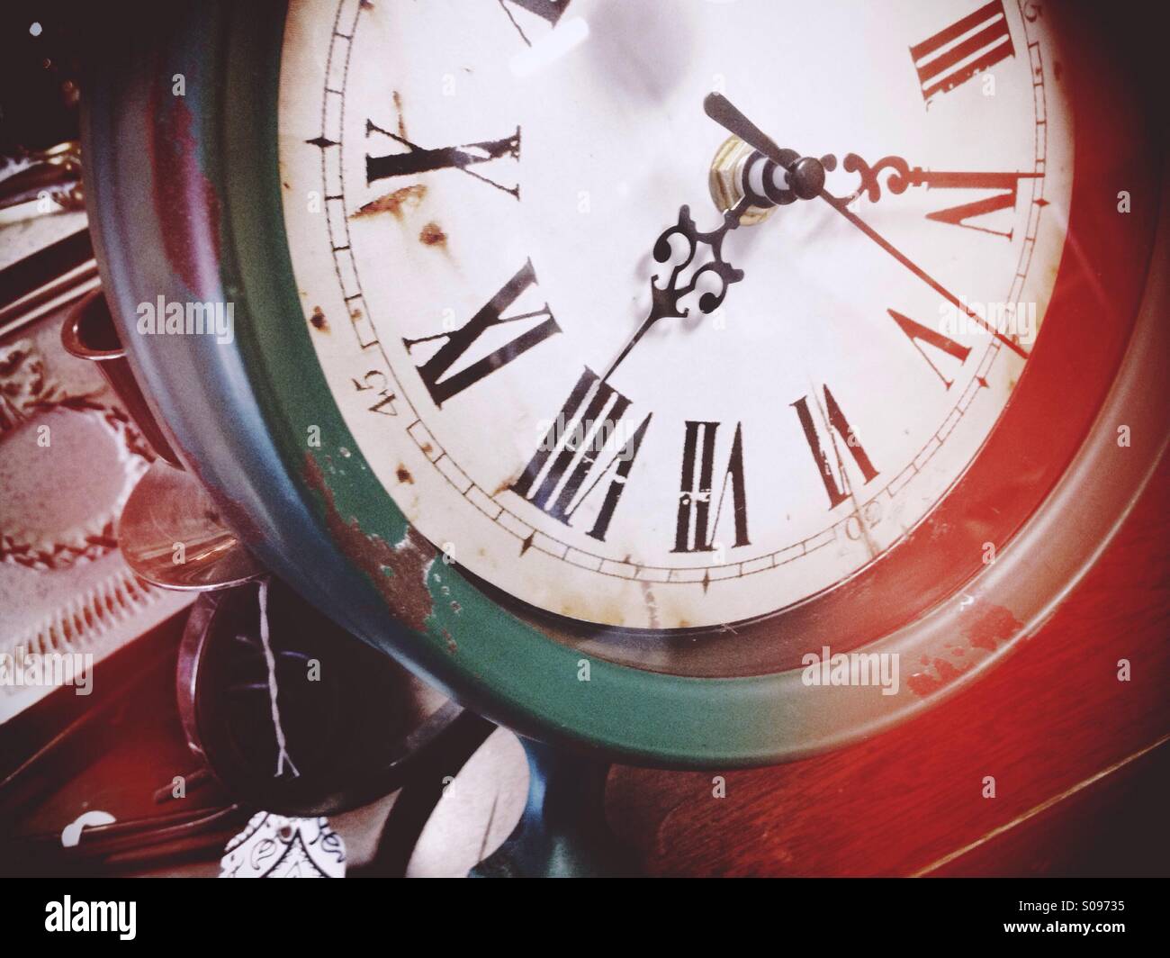Time hands hi-res stock photography and images - Alamy