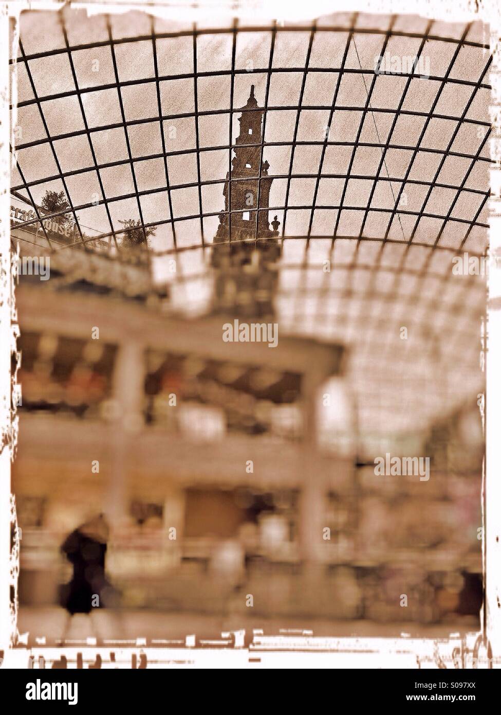 Trinity leeds roof hi-res stock photography and images - Alamy