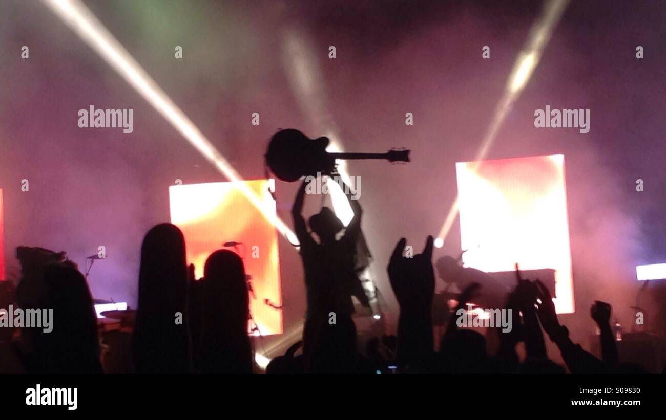 Rock concert hi-res stock photography and images - Alamy