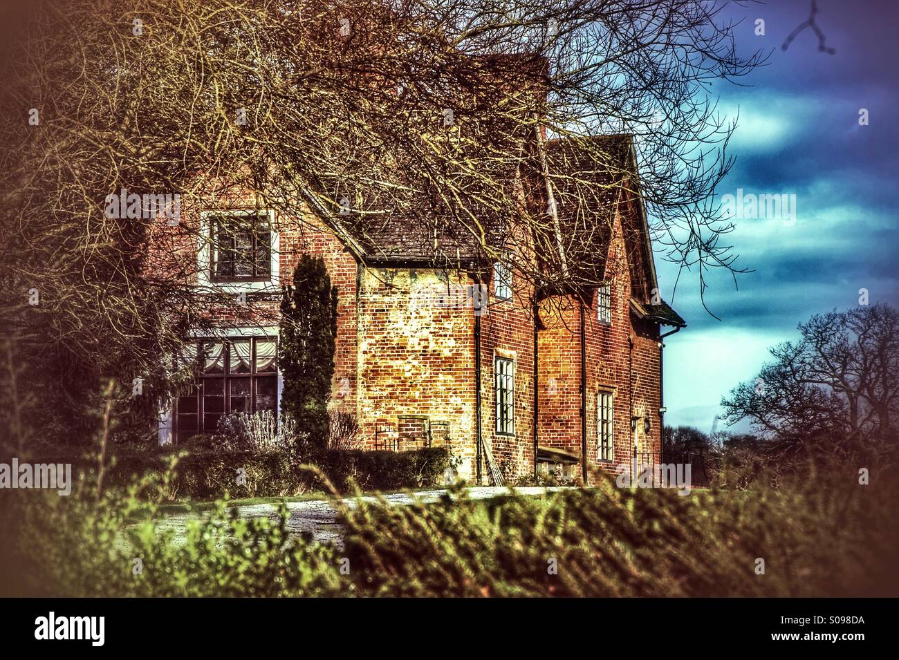 Generic house detached hi-res stock photography and images - Alamy