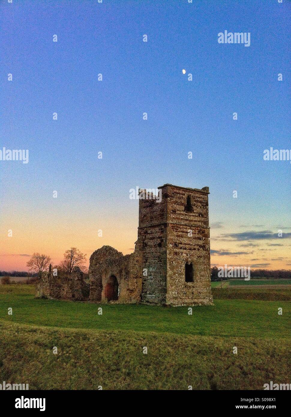 Knowlton church ruins hi-res stock photography and images - Alamy