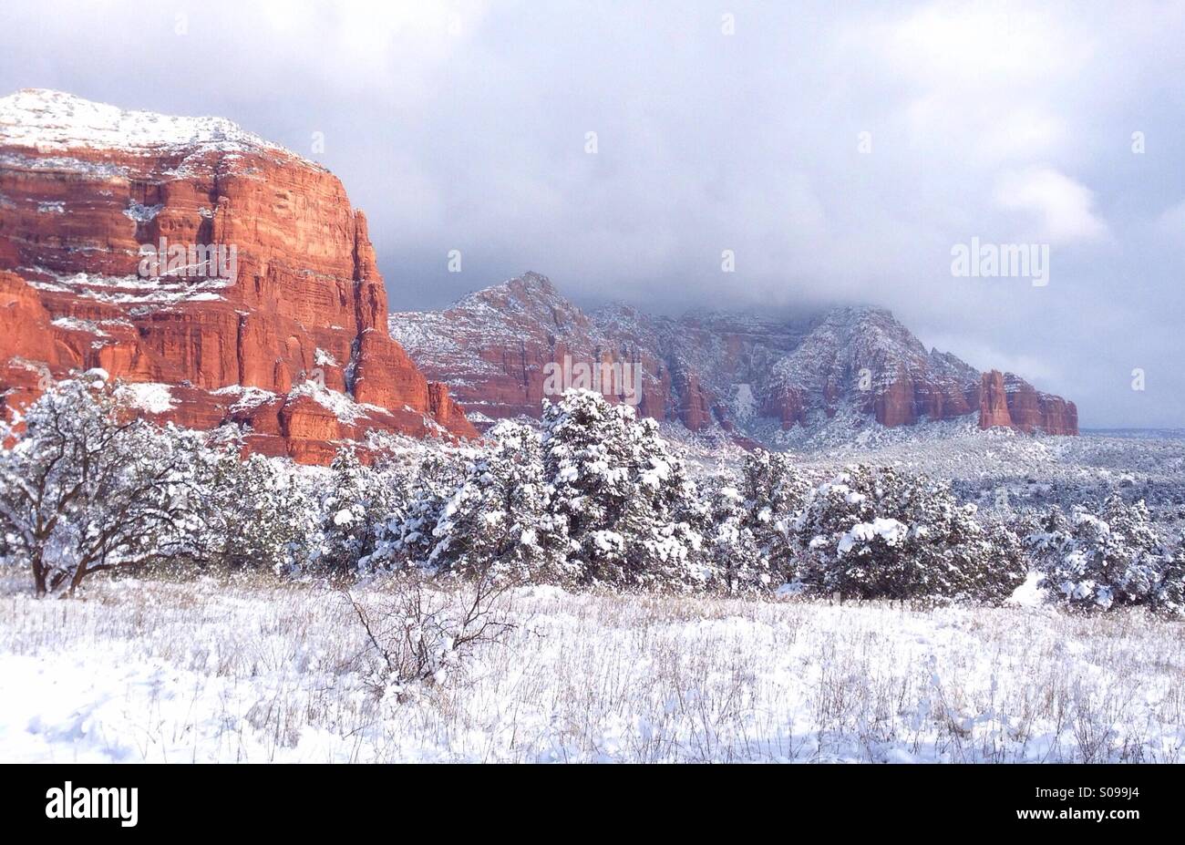 Red rocks in sedona arizona hi-res stock photography and images - Alamy