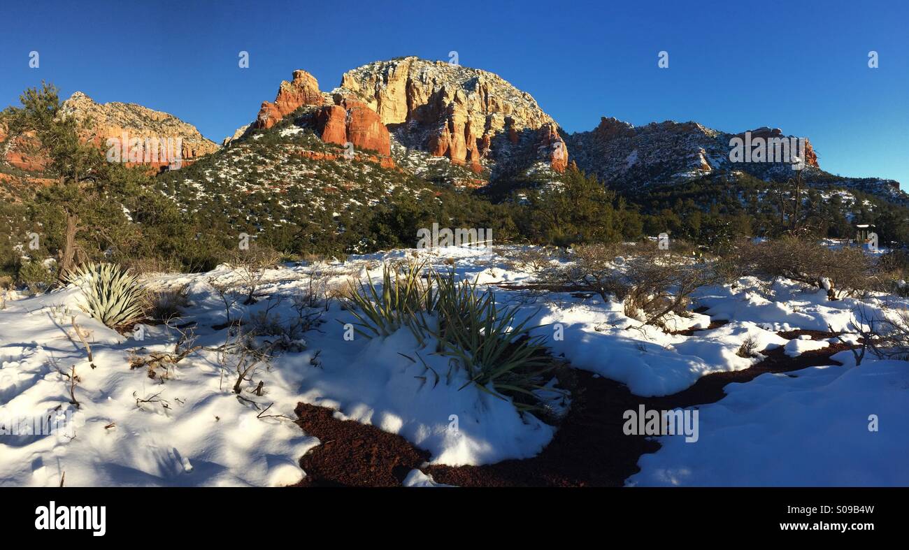 Snow on Red Rocks in Sedona, Arizona Stock Photo - Alamy