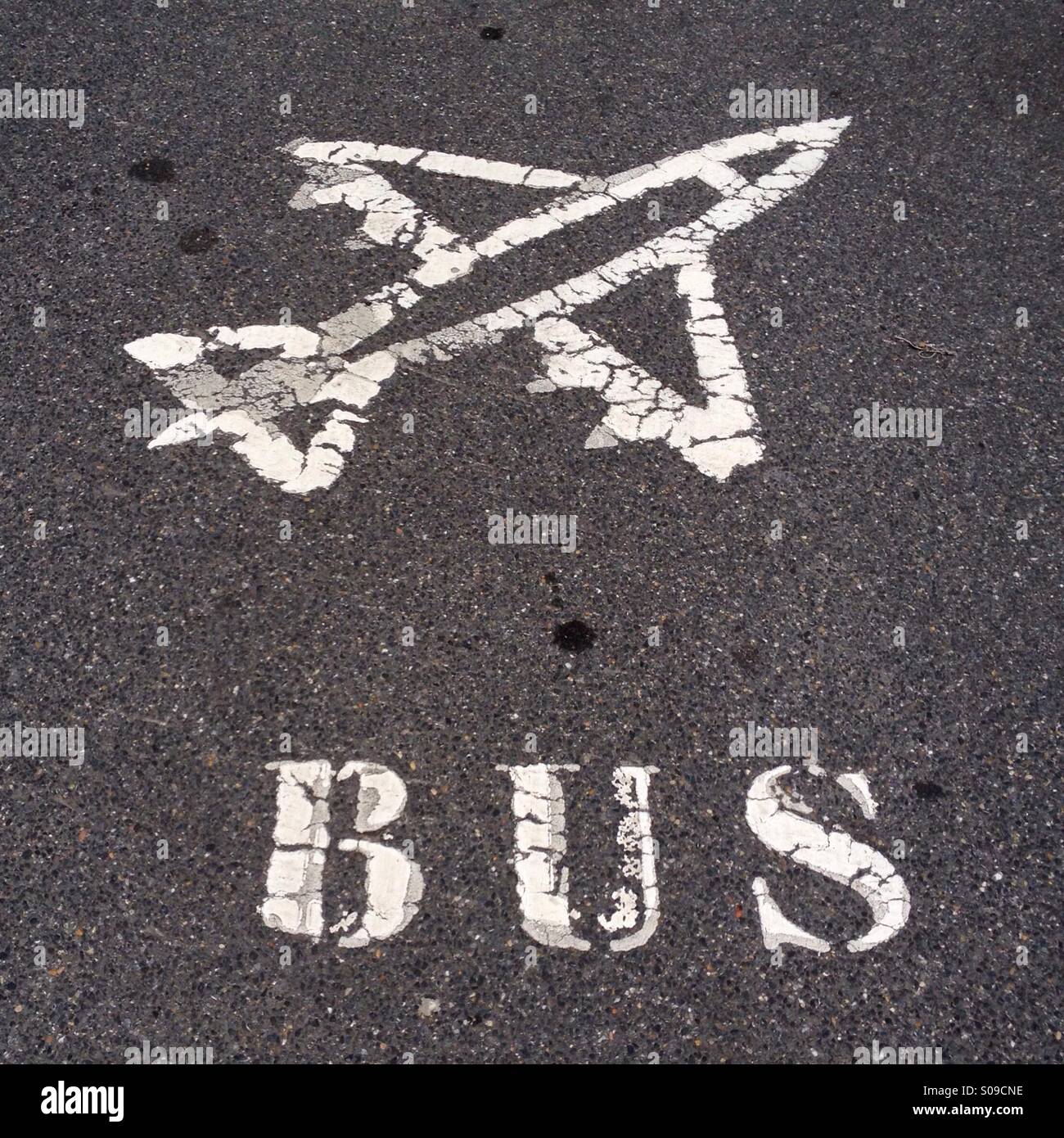 Airport bus sign on road Stock Photo - Alamy