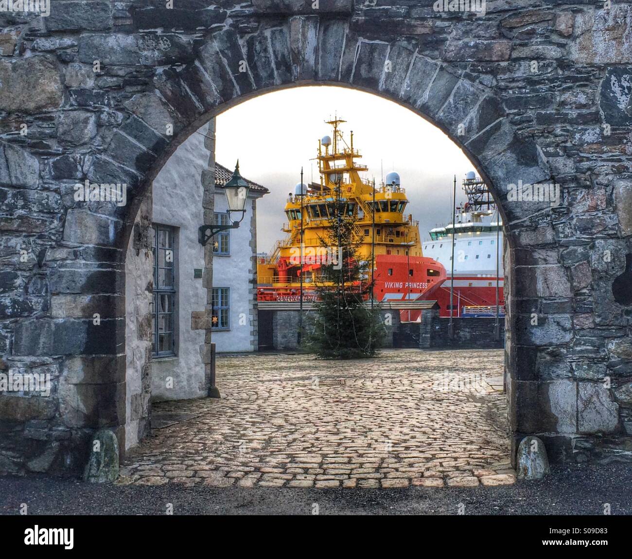 Bergenhus Festning High Resolution Stock Photography and Images - Alamy