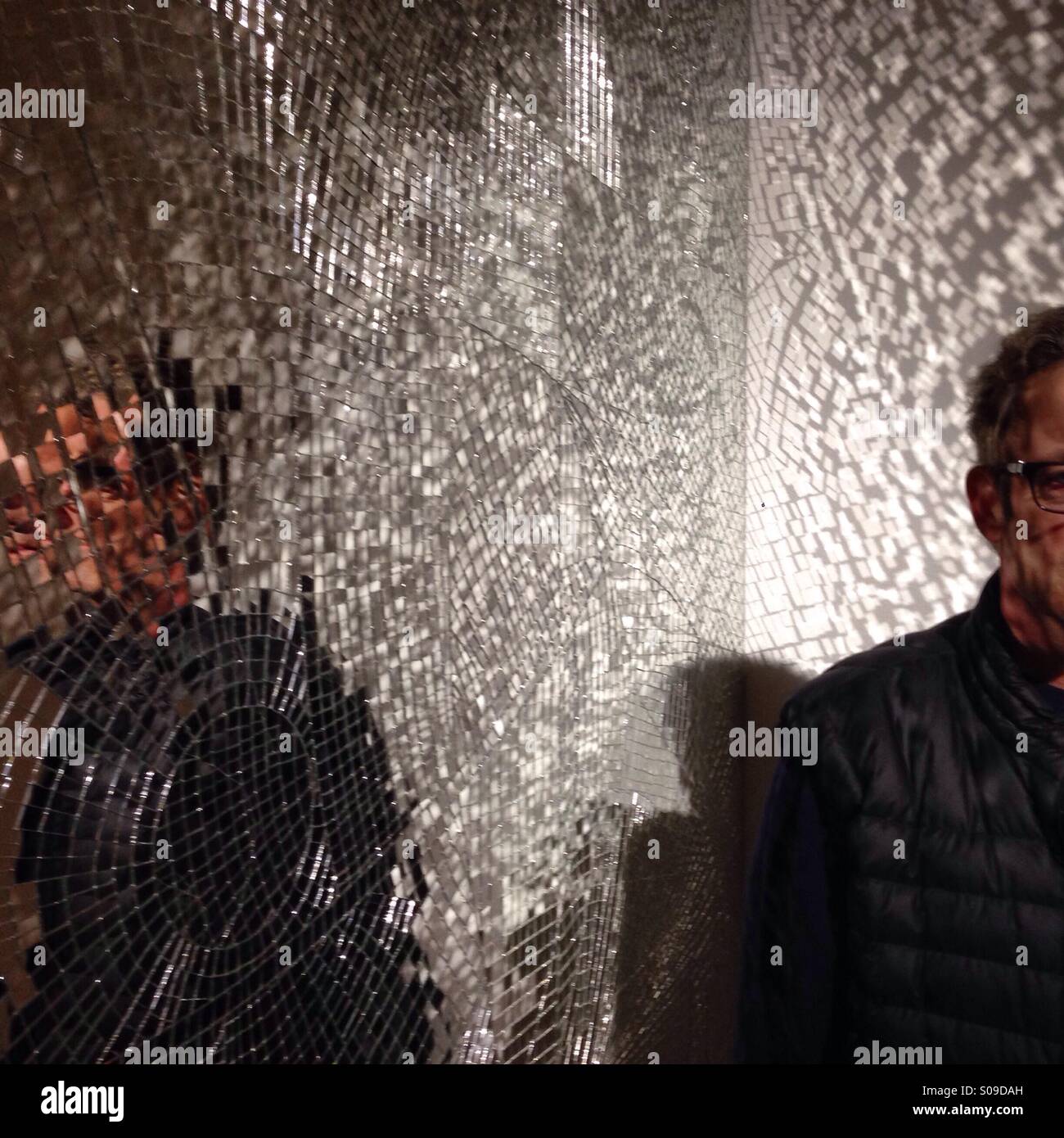 Distortion mirror hi-res stock photography and images - Alamy