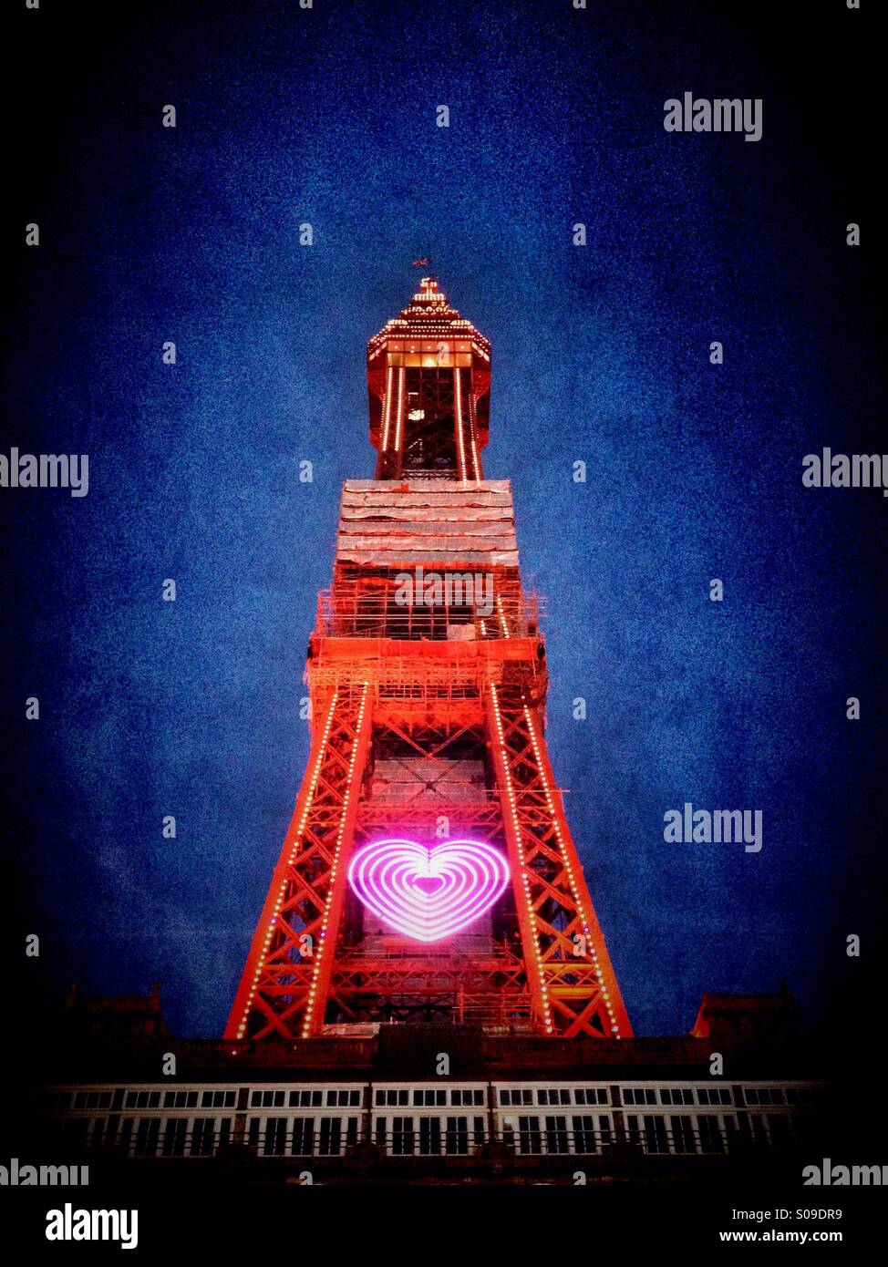 Blackpool tower with scaffolding hi-res stock photography and images ...