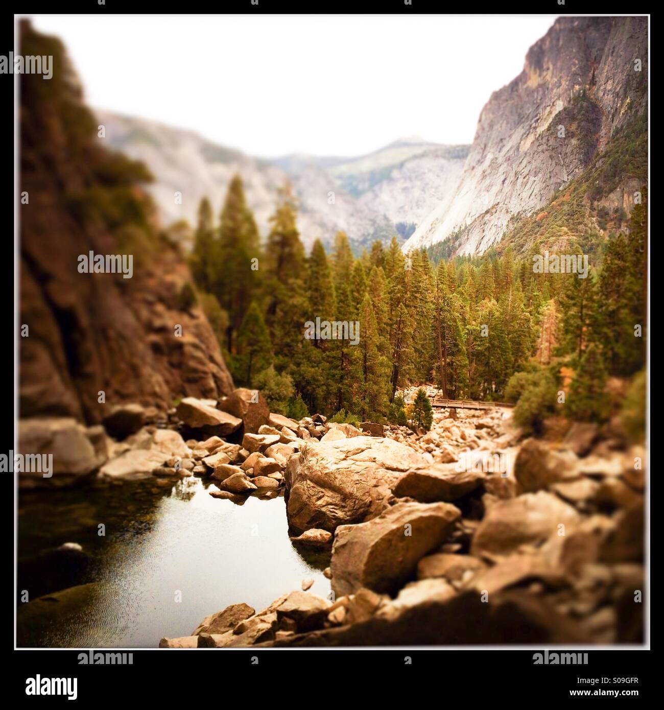 Yosemite falls during drought hi-res stock photography and images - Alamy