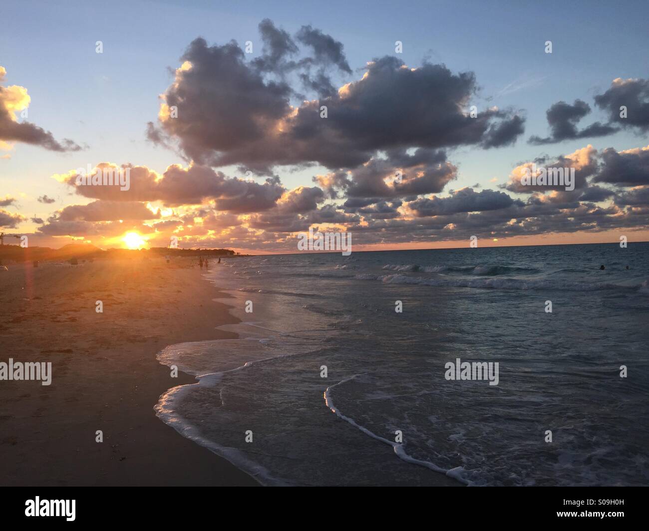 Cuban beach sunset hi-res stock photography and images - Alamy