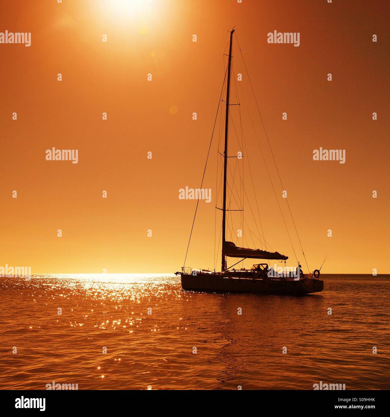 Sunlight ship hi-res stock photography and images - Alamy
