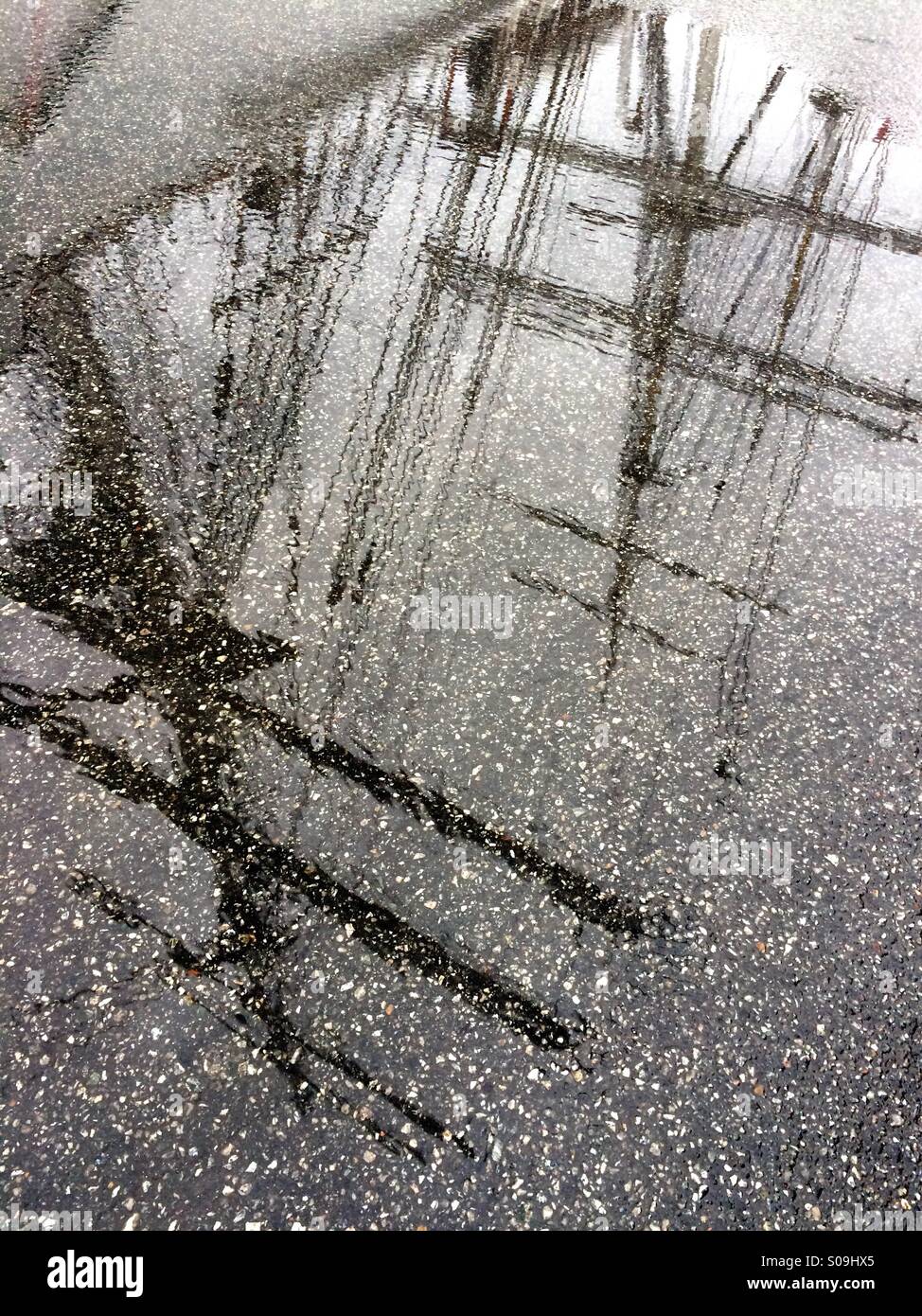 Puddle ship hi-res stock photography and images - Alamy