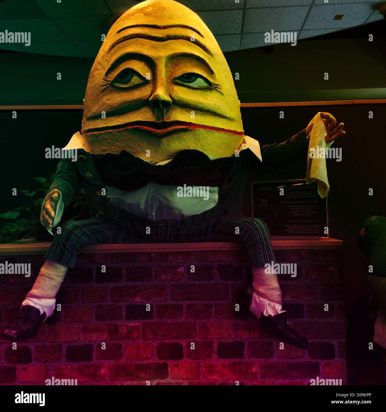 Humpty Dumpty Nursery Rhyme High Resolution Stock Photography and ...