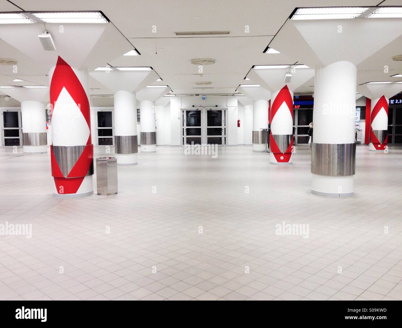 Red interior design hi-res stock photography and images - Alamy