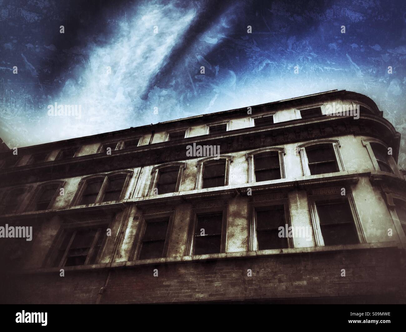 Derelict building manchester hi-res stock photography and images - Alamy