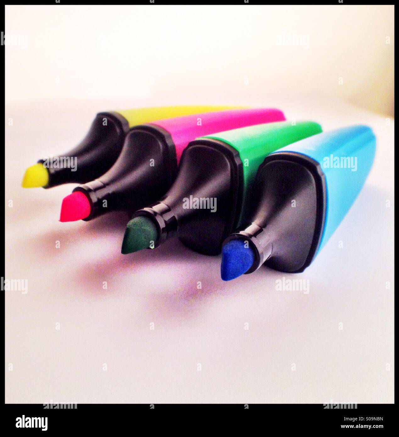 Highlighter pens hi-res stock photography and images - Alamy