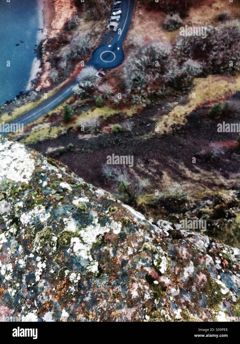 Side cliff road hi-res stock photography and images - Alamy