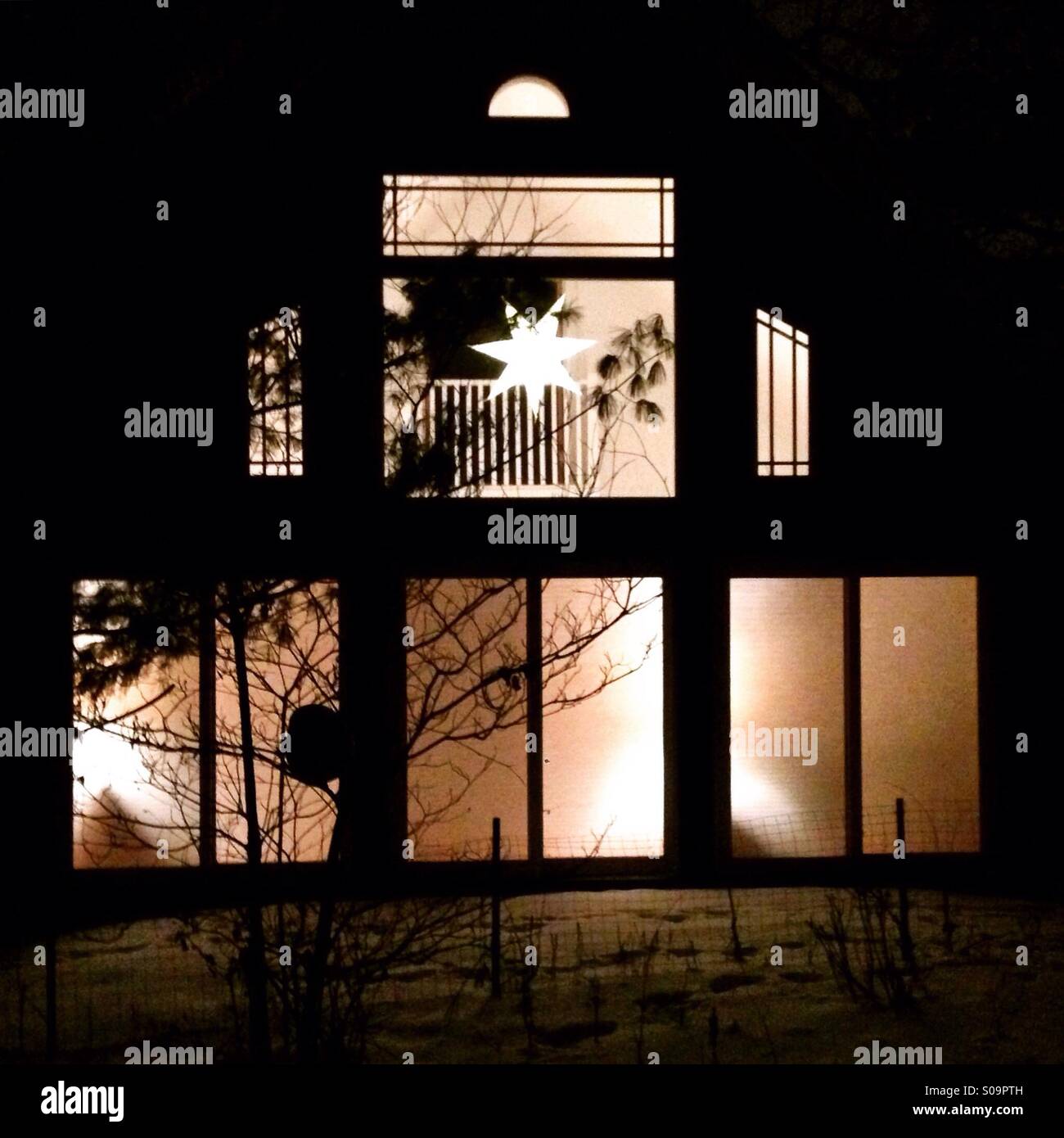 Light in windows hi-res stock photography and images - Alamy