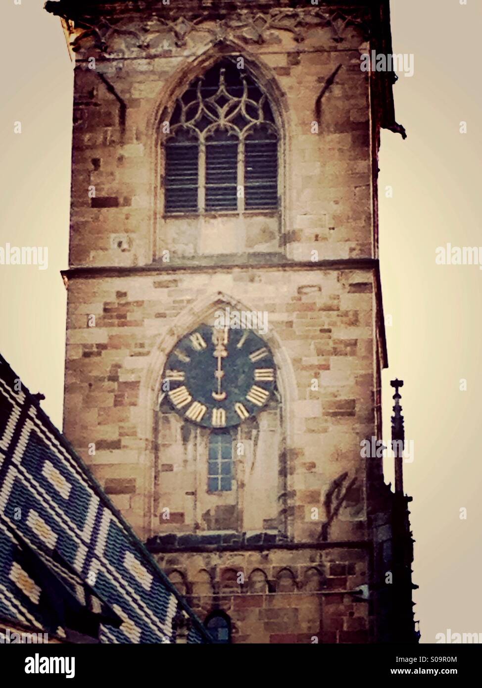 12 hour clock hi-res stock photography and images - Alamy