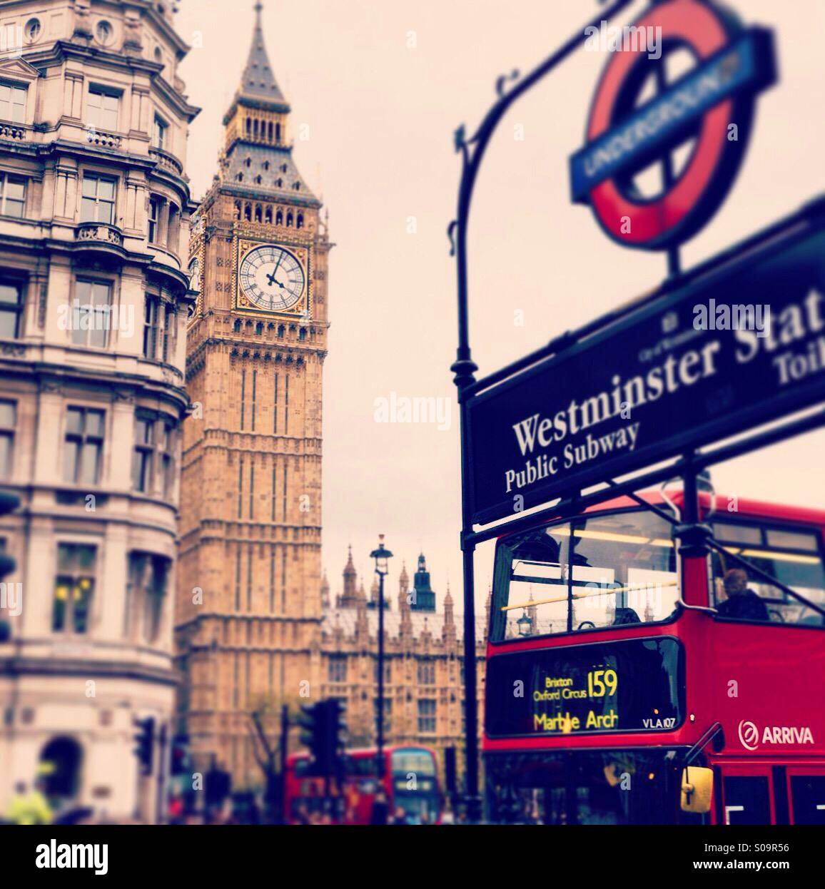 London icons hi-res stock photography and images - Alamy