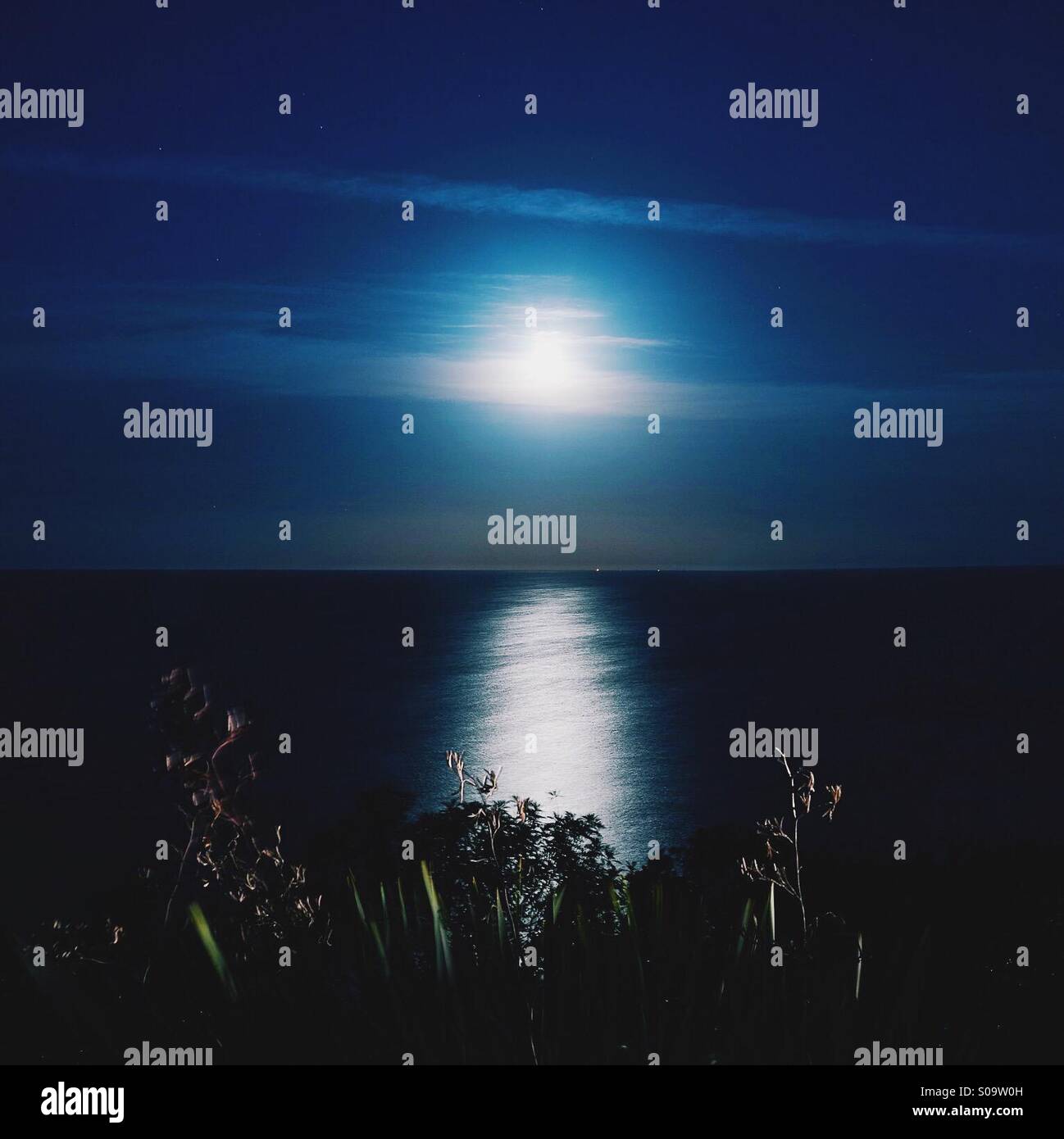 Moonrise Over Water High Resolution Stock Photography and Images - Alamy