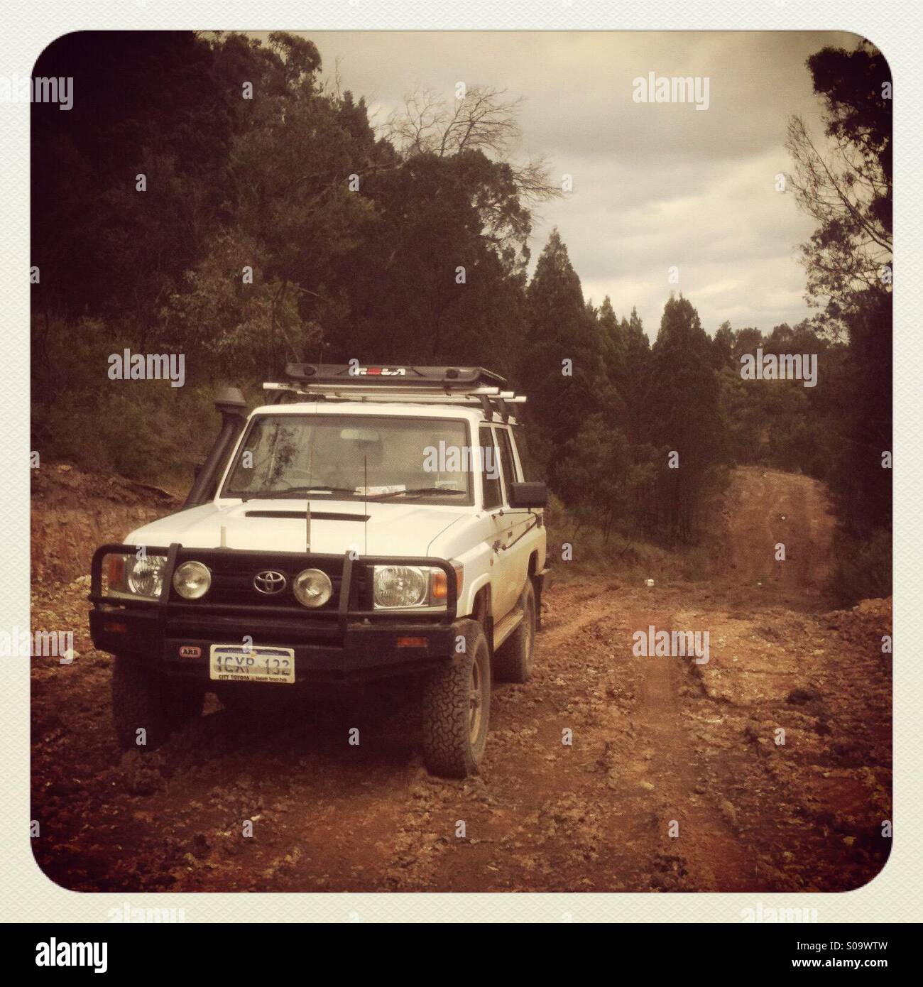 Dirt 4x4 road smartphone stock photos and images - Alamy